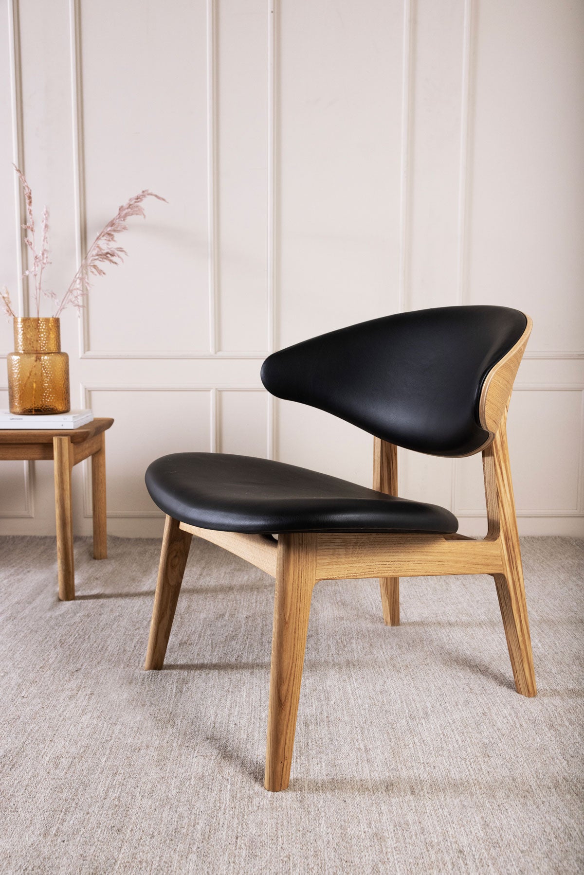 Ram Shell Lounge Chair | Træryg | Læder | Kristensen & Kristensen ...